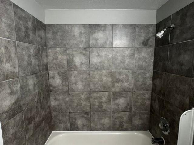 Glendoveer Heights 3 Bedroom Apartment for Rent at 15850 Ne Glisan St, Portland, OR 97230 Glenfair