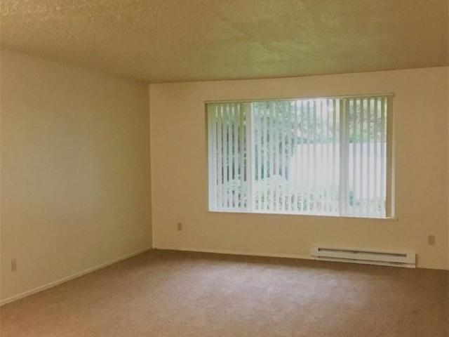 Glendoveer Heights 1 Bedroom Apartment for Rent at 15850 Ne Glisan St, Portland, OR 97230 Glenfair