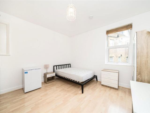 Glendower Place, London SW7, Studio to rent, £1,734 pcm | PrimeLocation
