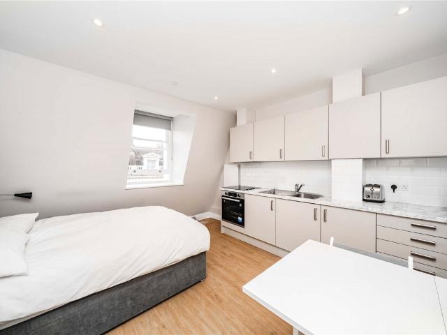 Glendower Place, South Kensington SW7, Studio to rent, £1,646 pcm | PrimeLocation