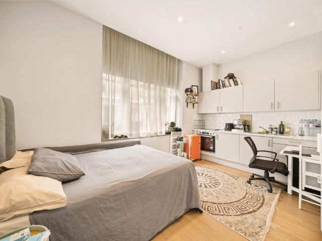 Glendower Place, South Kensington SW7, Studio to rent, £1,733 pcm | PrimeLocation