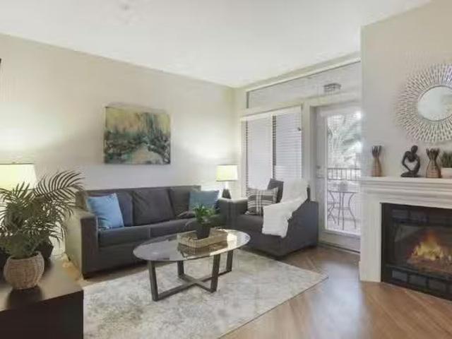 Glendon Ave, Los Angeles, CA