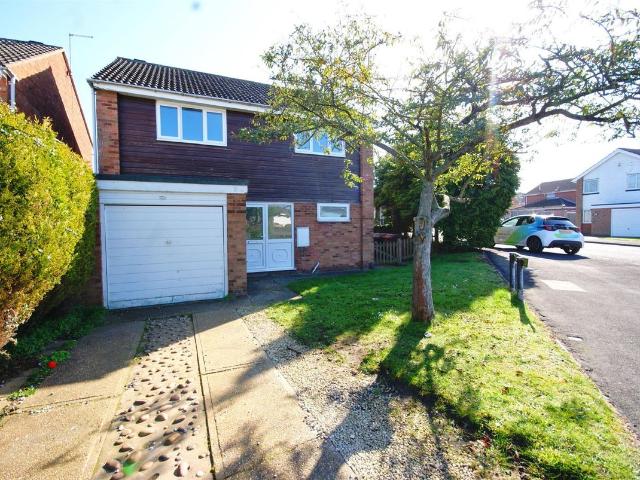 Glendon Close, Lincoln LN5, 4 bed detached house to rent, £1,200 pcm | PrimeLocation