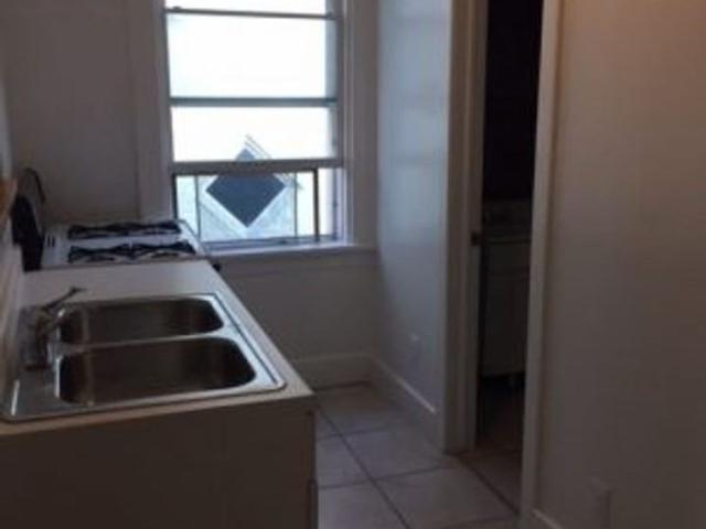 Glendora 2817 1 Bedroom Apartment for Rent at 2817 Glendora Ave, Cincinnati, OH 45219 Corryville