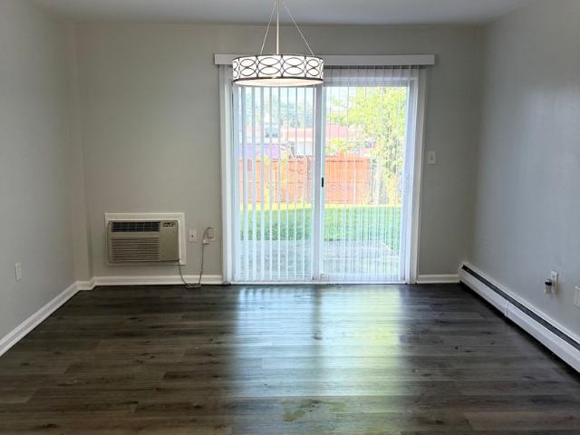 GLENDALE TERRACE APARTMENTS @ Huntington Station