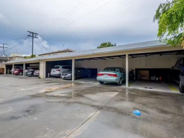 Glendale, CA Apartment $1,875.00 Available August 2024 13.