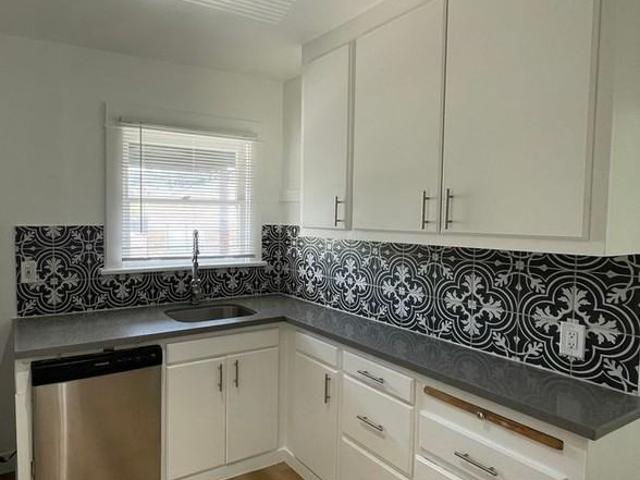 Glendale Lofts Studio Apartment for Rent at 3720 San Fernando Rd, Glendale, CA 91204 Tropico