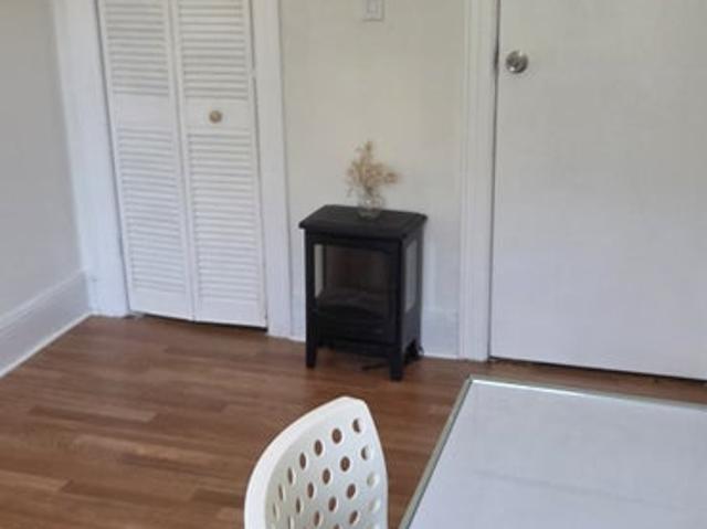 Glendale Queens room for rent
