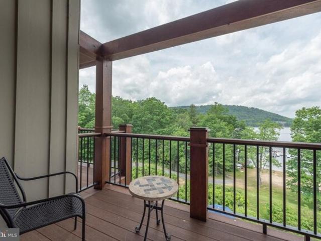 Glendale Rd Unit,oakland, Condo For Sale