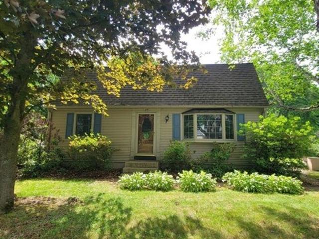 Glendale Rd, Northampton, Home For Sale