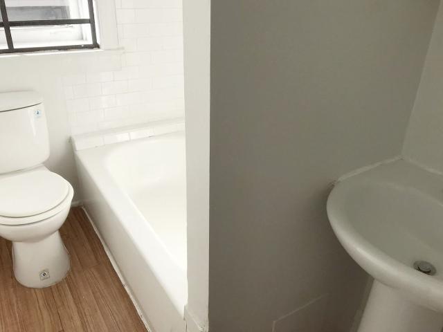 Glendale's Hidden Little Gem! Studio Apartment for Rent at 102 N Glendale Ave, Glendale, CA 91206 Citrus Grove