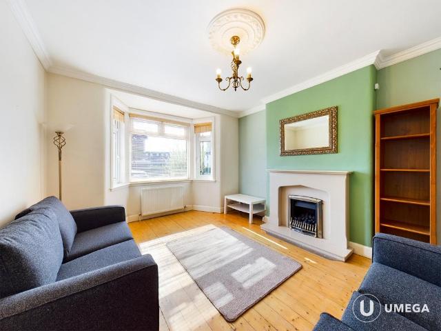 Glendevon Terrace, Balgreen. 2 bed apartment to rent £1,280 pcm £295 pw