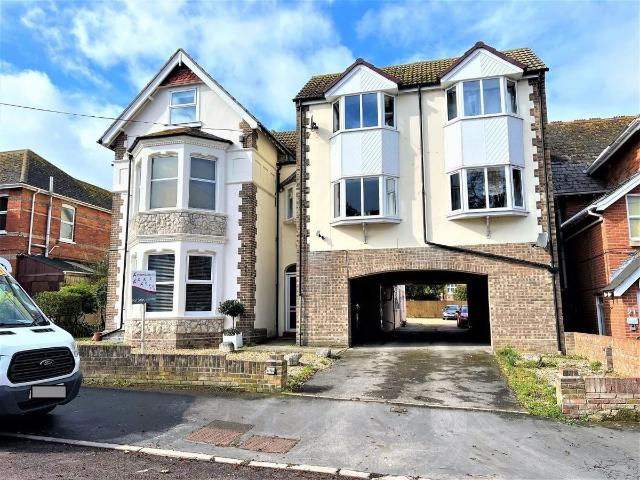 Glendinning Avenue, Weymouth DT4, 2 bed flat to rent, £1,100 pcm | PrimeLocation