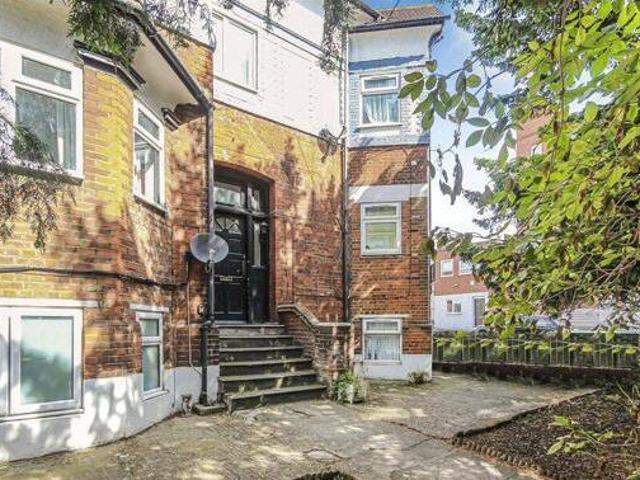 Gleneagle Road, London, 2 Bedroom End