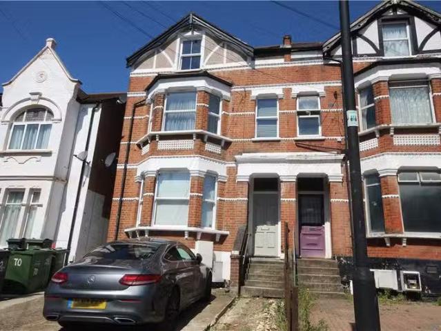 Gleneagle Road, London, SW16 6AF