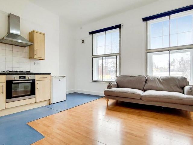 Gleneldon Mews, London SW16 1 bed flat to rent £1,550 pcm £358 pw