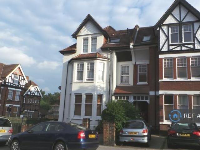 Gleneldon Road, London, SW16 3 bed flat to rent £2,500 pcm £577 pw