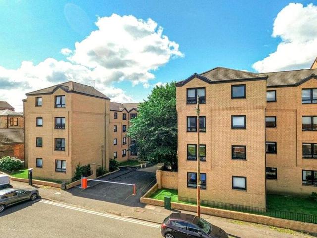 Glenfarg Street, Glasgow, G20 2 bed apartment to rent £1,150 pcm £265 pw