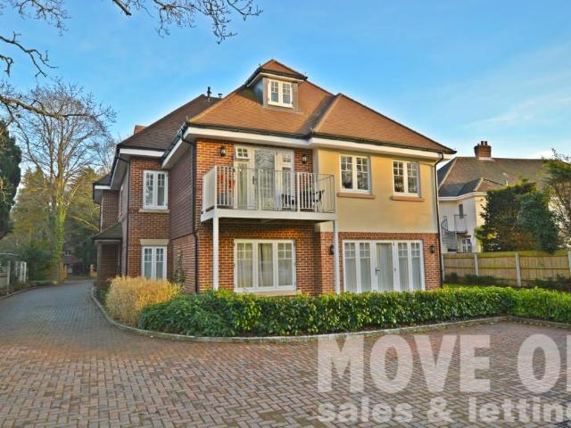 Glenferness Avenue, Bournemouth. 2 bed apartment to rent £1,475 pcm £340 pw