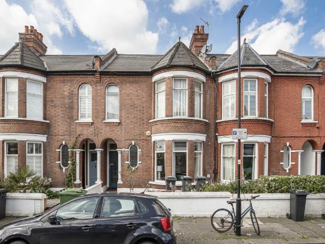 Glenfield Road, Balham SW12, 2 bed flat to rent, £3,000 pcm | PrimeLocation
