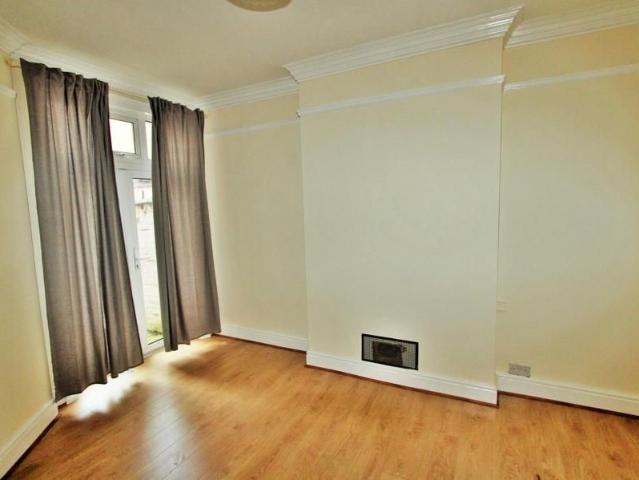 Glenfield Road, Leicester, LE3