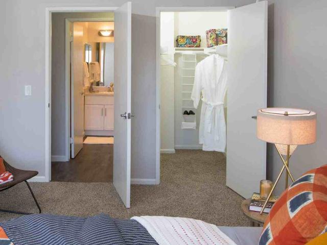 Glenoaks Gardens 1 Bedroom Apartment for Rent at 8601 Glenoaks Blvd, Los Angeles, CA 91352 Sun Valley