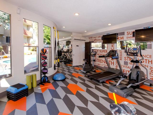 Glenoaks Gardens 2 Bedroom Apartment for Rent at 8601 Glenoaks Blvd, Los Angeles, CA 91352 Sun Valley