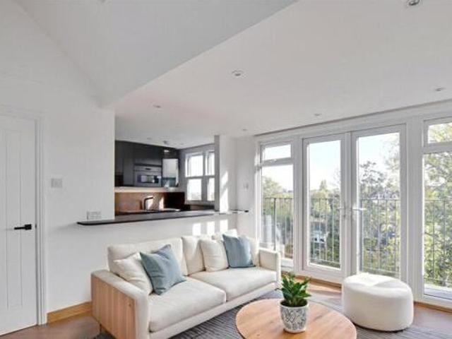 Glenluce Road, Blackheath, 2 Bedroom Apartment