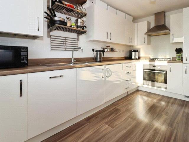 Glenmore Rd, Belsize Park, London NW3, 4 bed maisonette to rent, £4,250 pcm | PrimeLocation