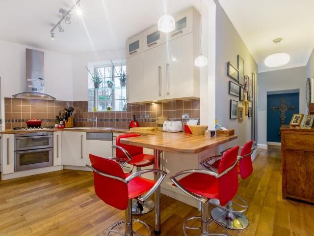 Glenmore Road, Belsize Park NW3, 3 bed flat to rent, £3,650 pcm | PrimeLocation