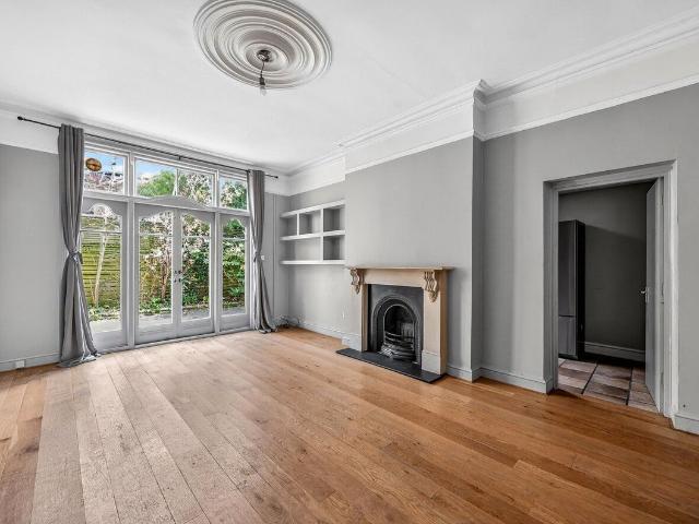 Glenmore Road, Belsize Park NW3, 2 bed flat to rent, £3,200 pcm | PrimeLocation