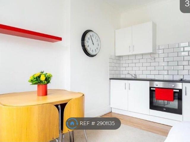 Glenmore Road, London NW3, Studio to rent, £1,700 pcm | PrimeLocation