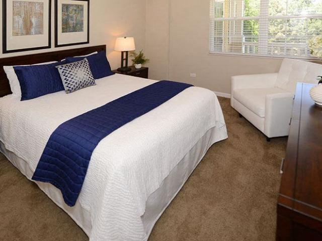 Glenmuir of Naperville Apartments 2 Bedroom Apartment for Rent at 2604 Rockport Ln, Naperville, IL 60564