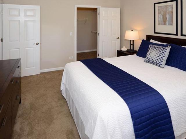 Glenmuir of Naperville Apartments 2 Bedroom Apartment for Rent at 2604 Rockport Ln, Naperville, IL 60564