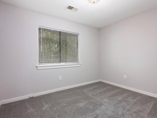 Glennwood Apartments Studio Apartment for Rent at 1528 S Mebane St, Burlington, NC 27215