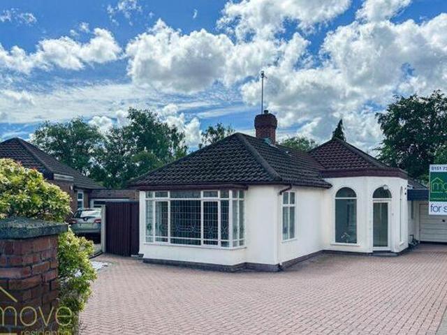 Glenside, Calderstones, 3 Bedroom Detached