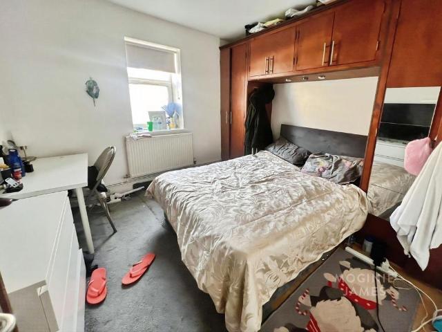 Glenroy Street, Cardiff, CF24 2 bed flat to rent £1,180 pcm £272 pw