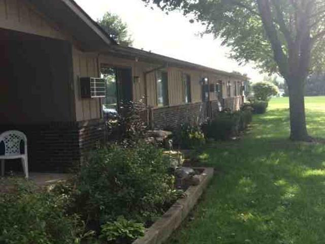 Glenwood 1 Bedroom Apartment for Rent at 797 Hazelnut St, Fowlerville, MI 48836