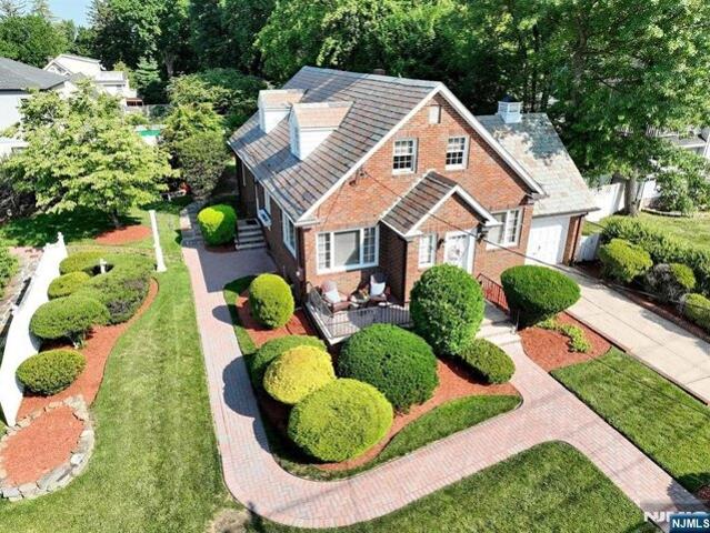 Glenwood Ave, Leonia, Home For Sale