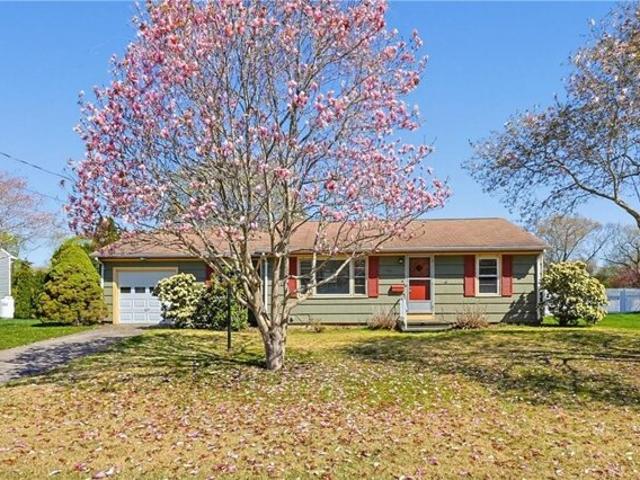 Glenwood Dr, North Kingstown, Home For Sale