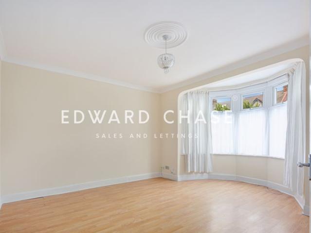 Glenwood Gardens, Gants Hill IG2, 3 bed terraced house to rent, £2,375 pcm | PrimeLocation