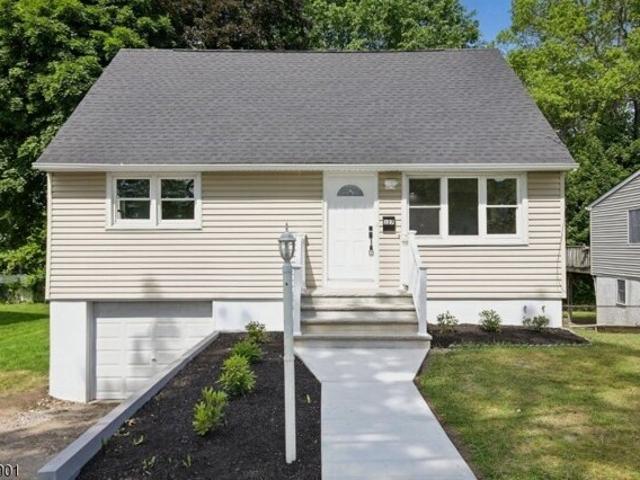 Glenwild Ave, Bloomingdale, Home For Sale