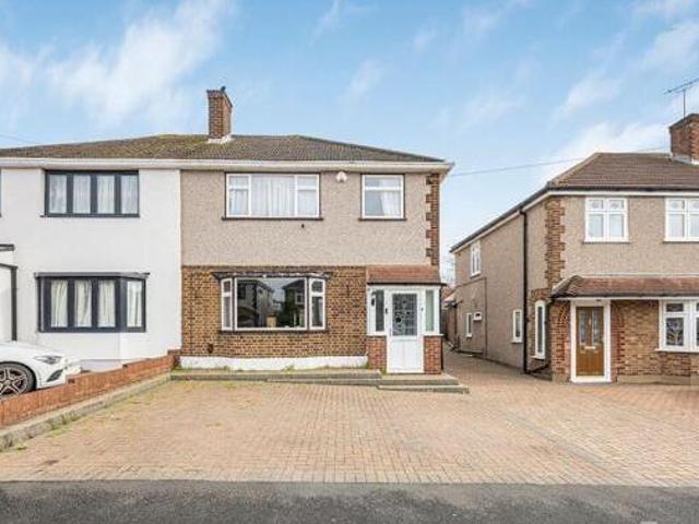 Glenton Way, Romford, 3 Bedroom Semi detached