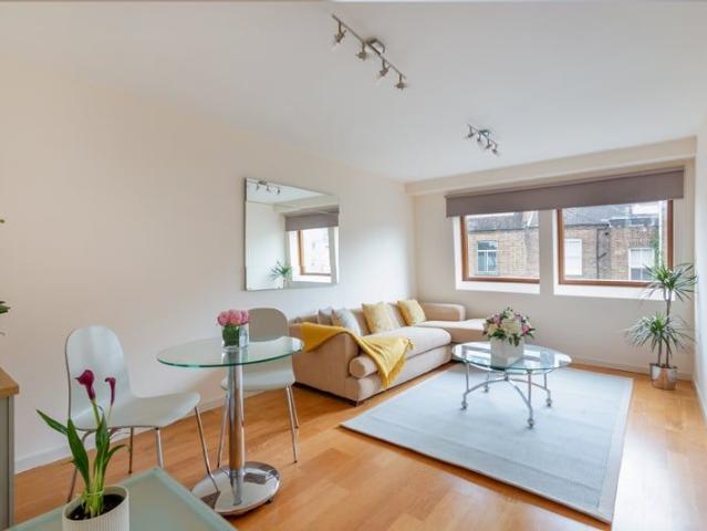 Glenthorne Road, Brackenbury Village, Hammersmith W6, 1 bed flat to rent, £1,950 pcm | PrimeLocation