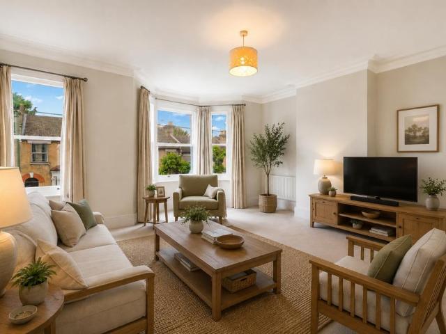 Glenthorne Road, Friern Barnet 1 bed flat to rent £1,600 pcm £369 pw