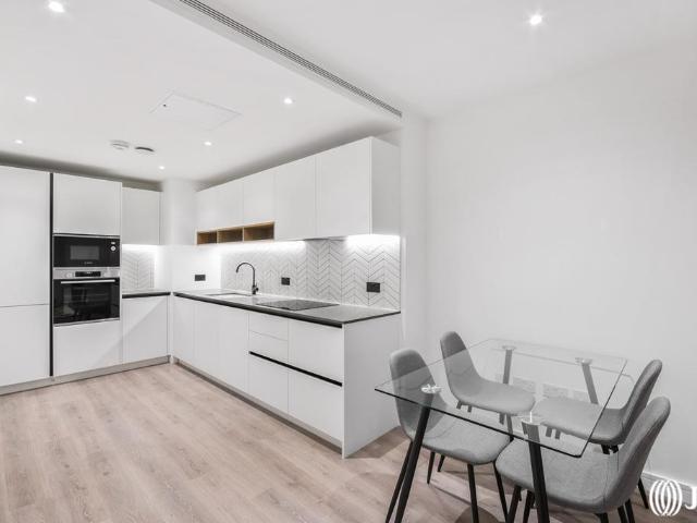 Glenthorne Road Hammersmith W6 2 bed apartment to rent £3,683 pcm £850 pw