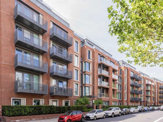 Glenthorne Road, Hammersmith W6, 2 bed flat to rent, £3,750 pcm | PrimeLocation