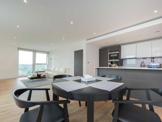 Glenthorne Road, Hammersmith W6, 2 bed flat to rent, £4,000 pcm | PrimeLocation