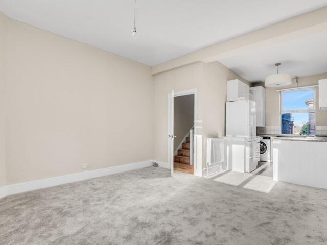 Glenthorne Road, Hammersmith W6, 2 bed maisonette to rent, £2,250 pcm | PrimeLocation