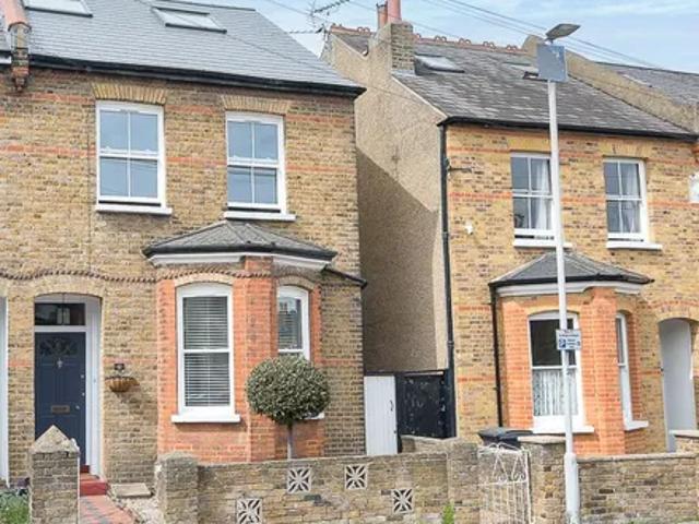 Glenthorne Road, London, KT1 2UB, United Kingdom | 5 bed duplex for rent #167447629 | Rentberry